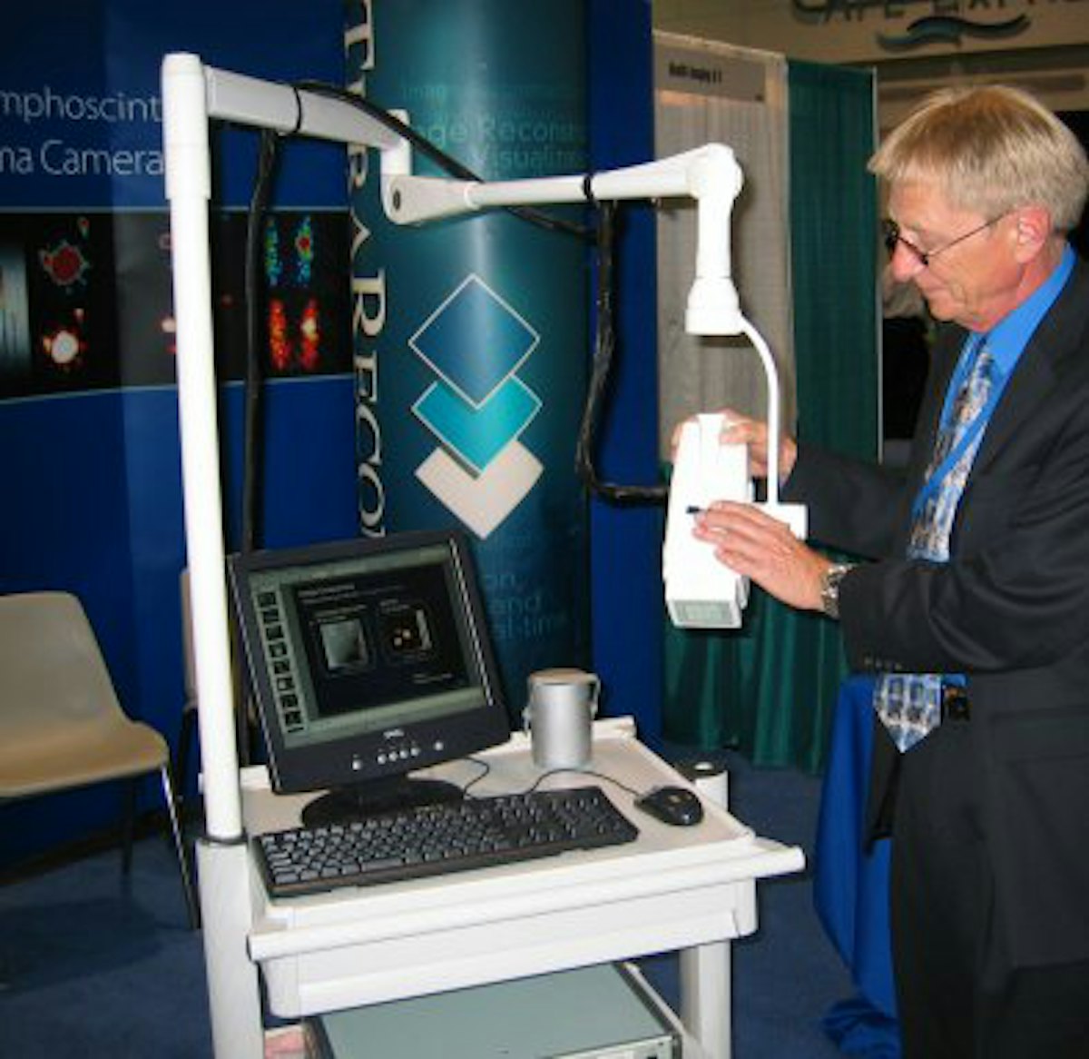 TeraRecon debuts mini gamma camera | AuntMinnie