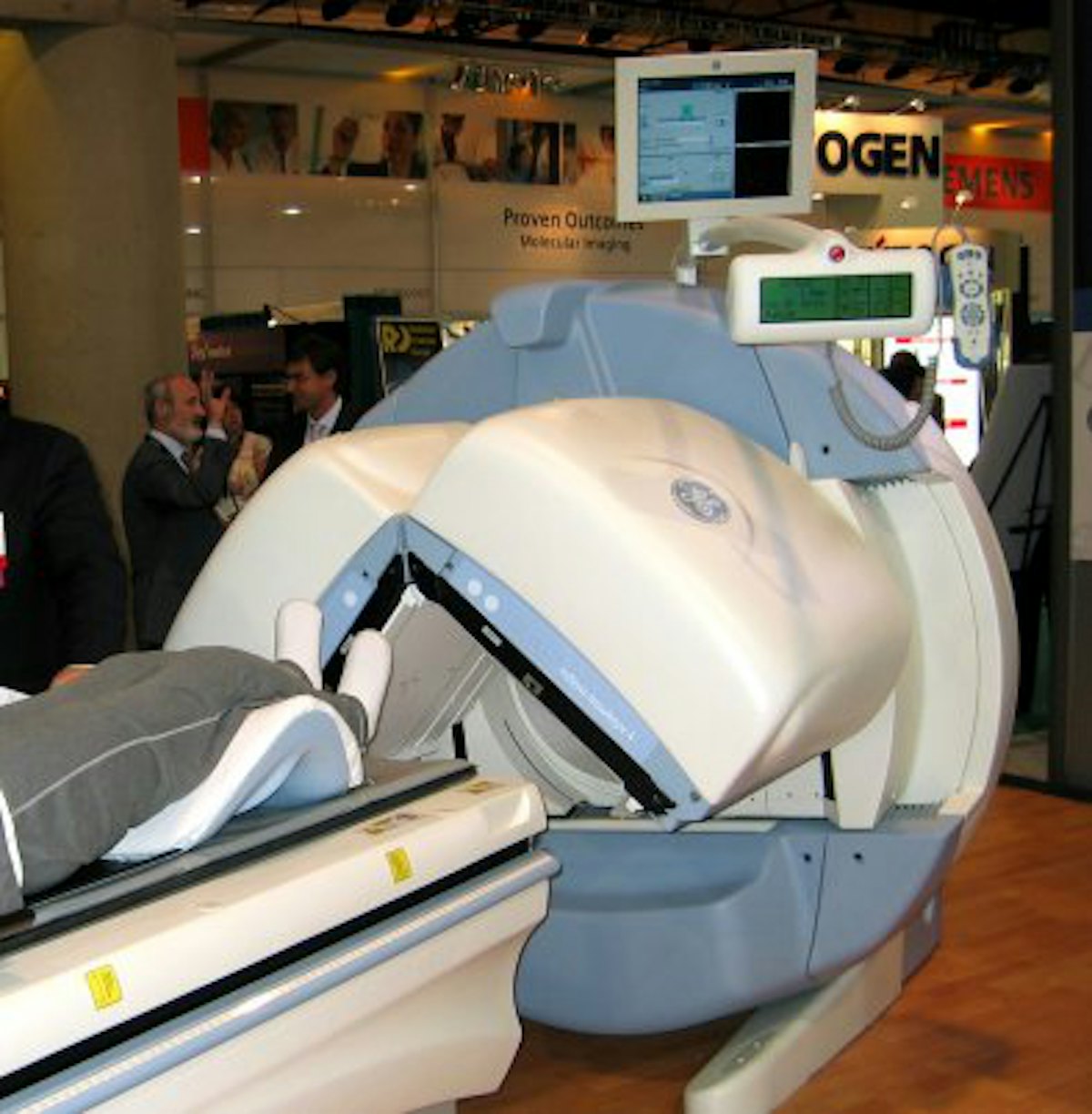 GE launches new SPECT/CT unit at SNM show | AuntMinnie