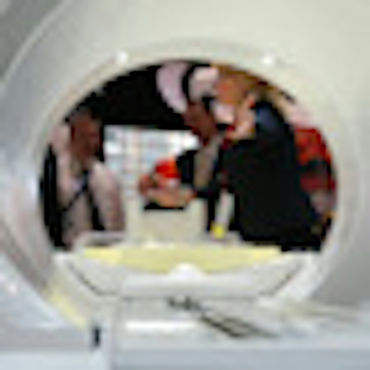 Hitachi extends oval-bore MRI to 3 tesla with Trillium Oval | AuntMinnie