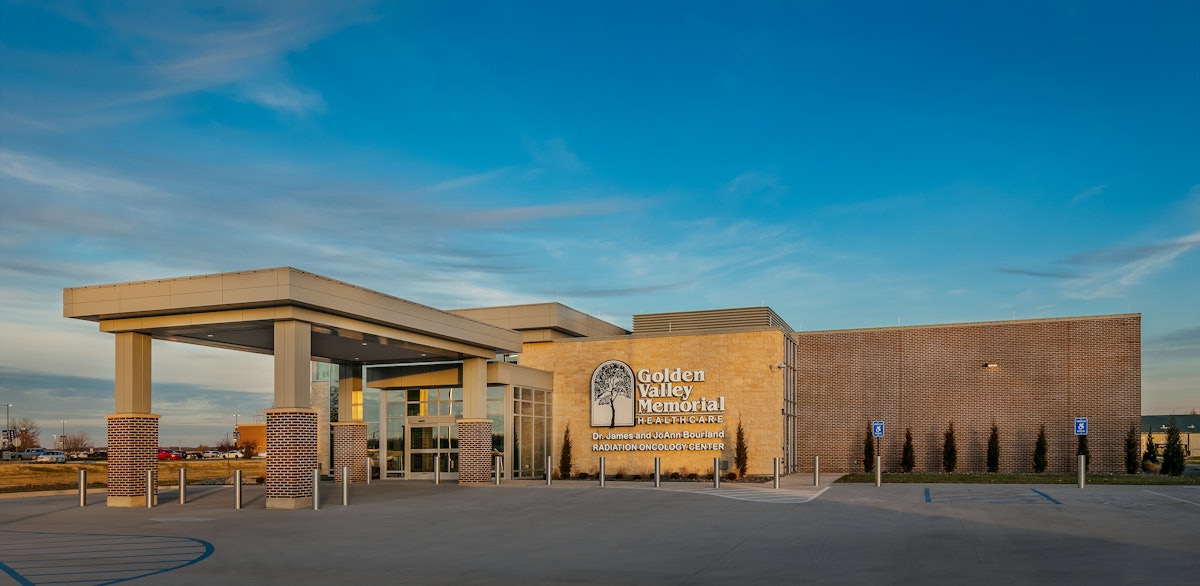 Golden Valley opens radiation oncology center | AuntMinnie